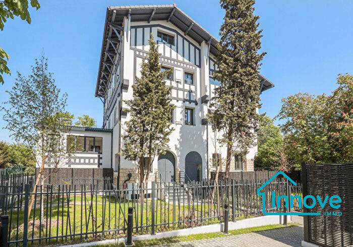 Appartement à vendre - Garches - 5 pièces - 3 chambres