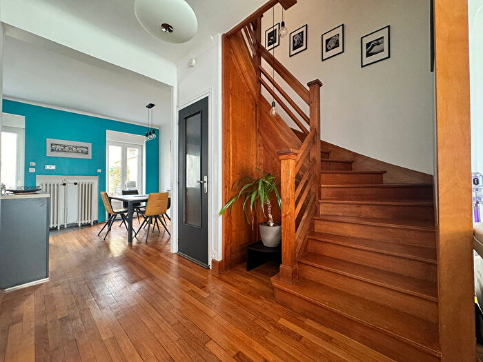 Maison à vendre - Orléans, Carmes - 7 pièces - 5 chambres