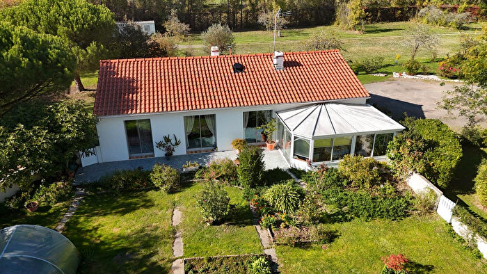 Maison à vendre - Le Perrier - 4 pièces - 3 chambres