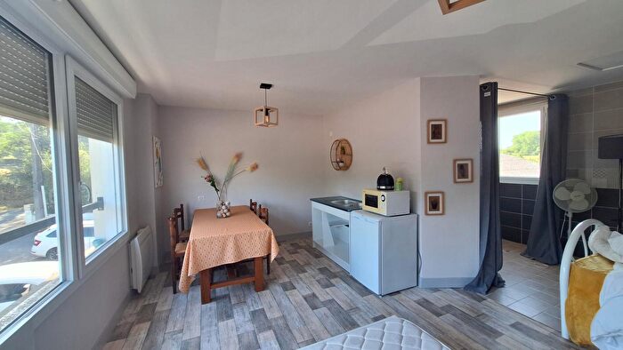Appartement 1 pièce à Nontron, à louer