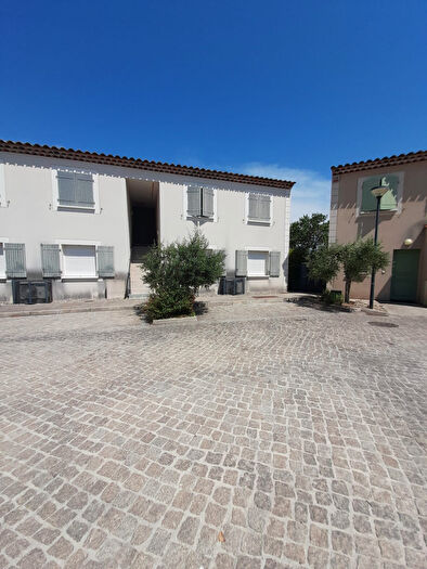 Appartement 3 pièces à Sénas, à vendre