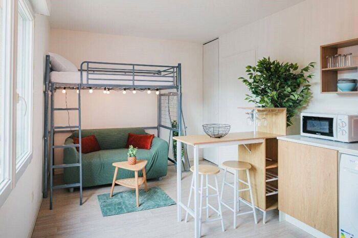 Appartement à louer - Le Bourg sous la Roche-Coteau, La Roche-sur-Yon - 1 pièce