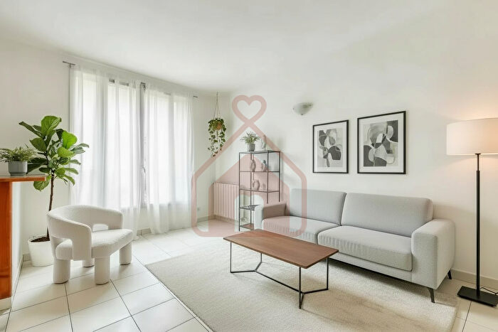 Appartement à vendre - Ivry-sur-Seine, Louis Bertrand, Mirabeau, Semard - 2 pièces - 1 chambre