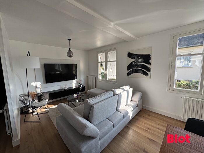 Maison à vendre - Châteaubourg - 5 pièces - 3 chambres