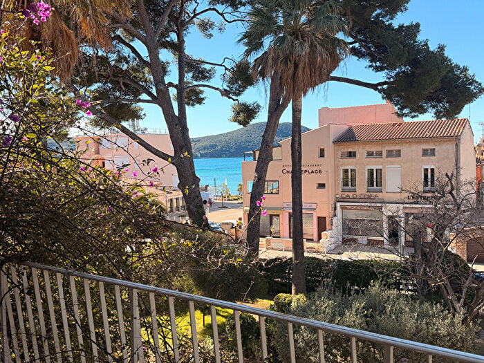 Saint-Cyr-sur-Mer, Les Lecques, Caylar, Cap Saint-Louis, Plage : Appartement 3 pièces à vendre