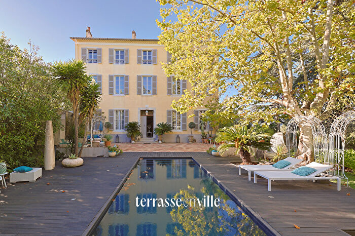 Appartement à vendre - La Crau, La Moutonne, La Giavy, Les Vannes - 10 pièces - 9 chambres