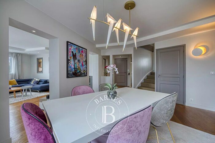 Maison à vendre - Divonne-les-Bains - 7 pièces - 5 chambres