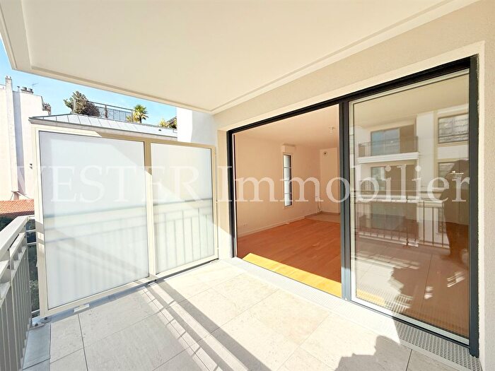 Appartement à vendre - Suresnes, Plateau Ouest - 4 pièces - 3 chambres