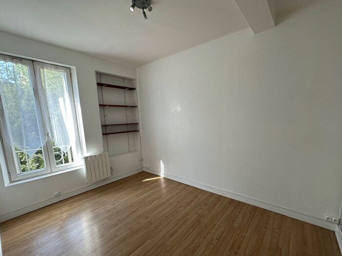 Appartement à louer - Viroflay - 1 pièce