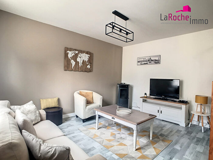 La Roche-Maurice : Maison 3 pièces à louer