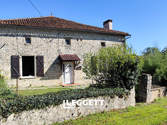 Maison à vendre - Le Grand-Madieu - 11 pièces - 5 chambres