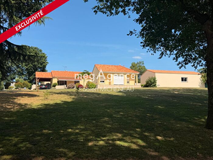 Les Landes-Genusson - Maison 7 pièces à vendre