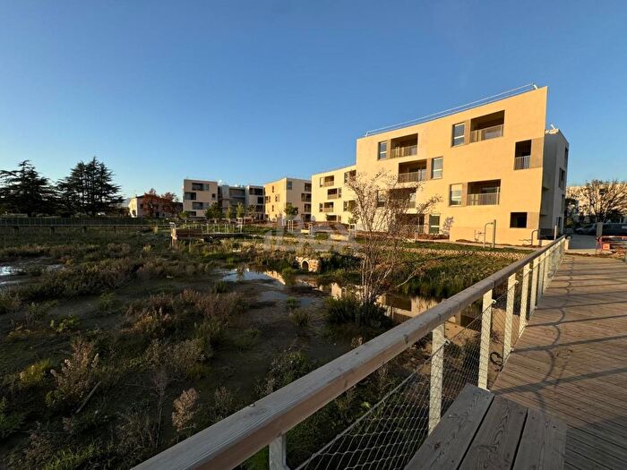 Appartement à louer - Hyères, Maurels - 2 pièces - 1 chambre