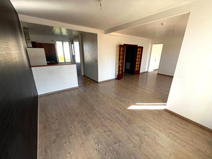 Appartement à louer - Saint-Chamond - 3 pièces - 2 chambres