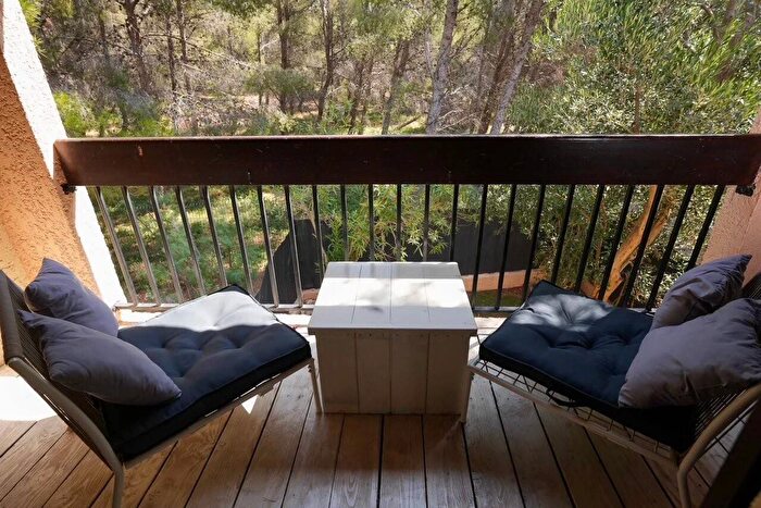 Appartement à louer - Le Brulot-Valapoux, Sausset-les-Pins - 3 pièces - 2 chambres