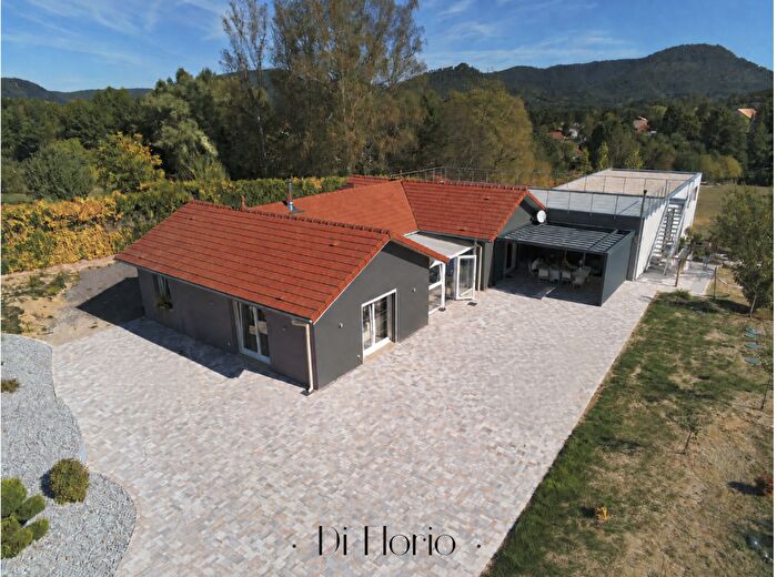 Maison 8 pièces à vendre à Taintrux