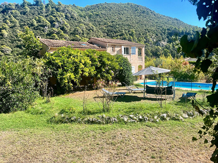 Maison à vendre - Le Broc - 5 pièces - 4 chambres