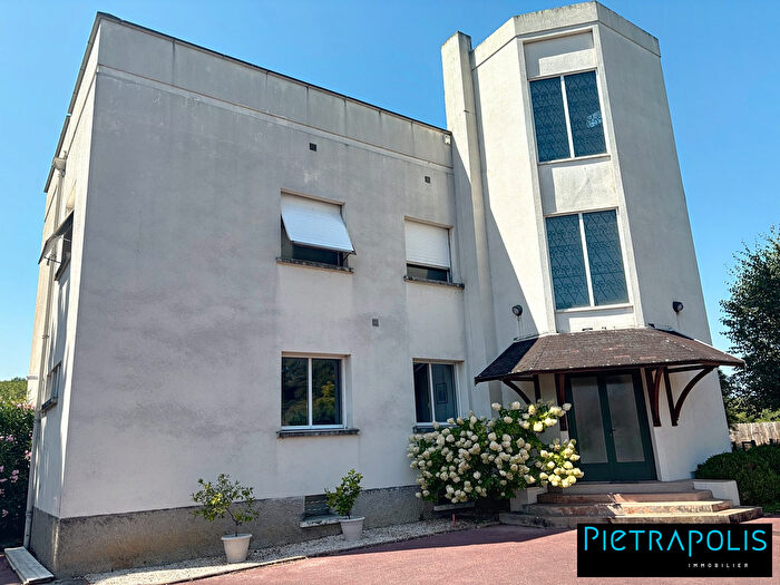 Maison à vendre - Montmerle-sur-Saône - 10 pièces - 7 chambres