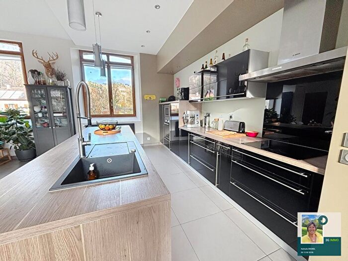 Maison à vendre - Saint-Jeoire - 8 pièces - 5 chambres