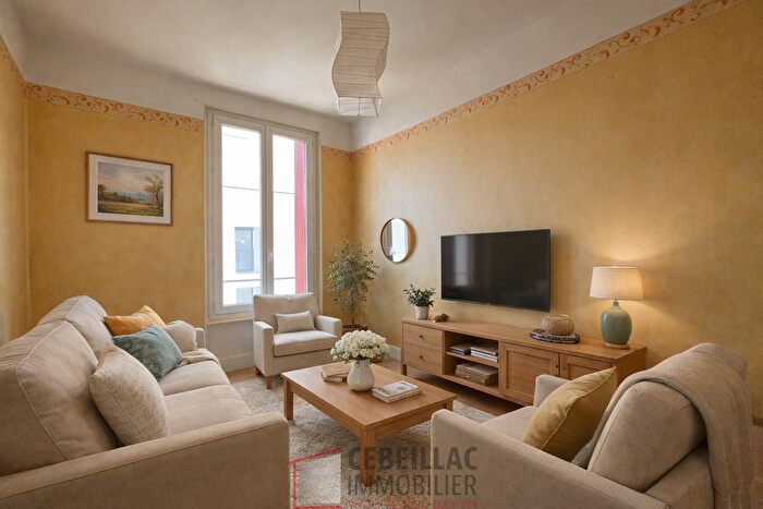 Appartement à vendre - Clermont-Ferrand, Cotes de Clermont - 5 pièces - 2 chambres