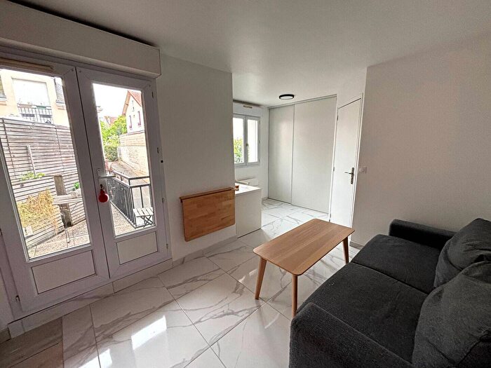Appartement à louer - Gare, Saint-Gratien - 1 pièce