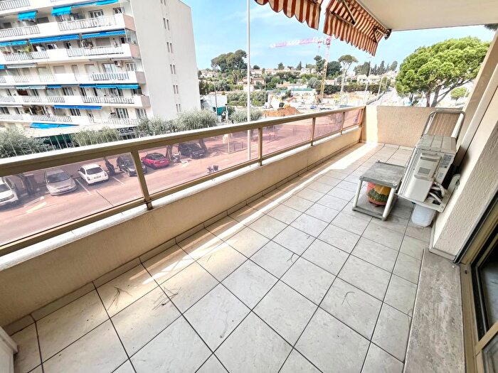 Appartement à vendre - Le Cannet, Rocheville, Colombier, Campelières - 3 pièces - 2 chambres