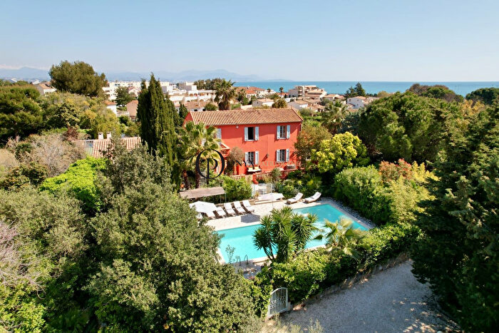 Maison 13 pièces à vendre - Antibes, Rastines, Super Antibes, Laval, La Fontonne