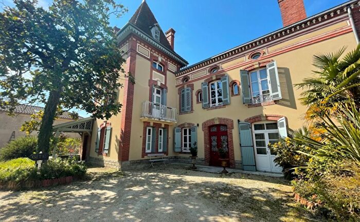 Maison à vendre - Aire-sur-lAdour - 15 pièces - 10 chambres