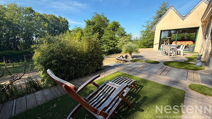 Maison 11 pièces à Camors, à vendre