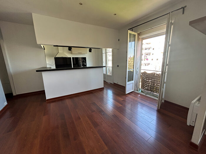 Appartement 3 pièces à Toulon, Saint-Roch, à vendre
