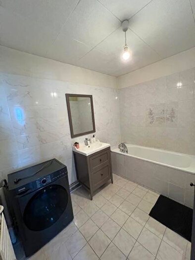 Appartement à louer - Osny - 5 pièces - 4 chambres