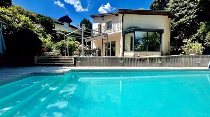 Maison à vendre - Montferrand-le-Château - 6 pièces - 4 chambres