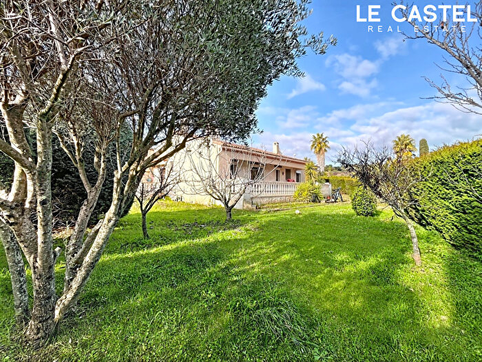 Maison à vendre - La Ciotat - 5 pièces - 3 chambres