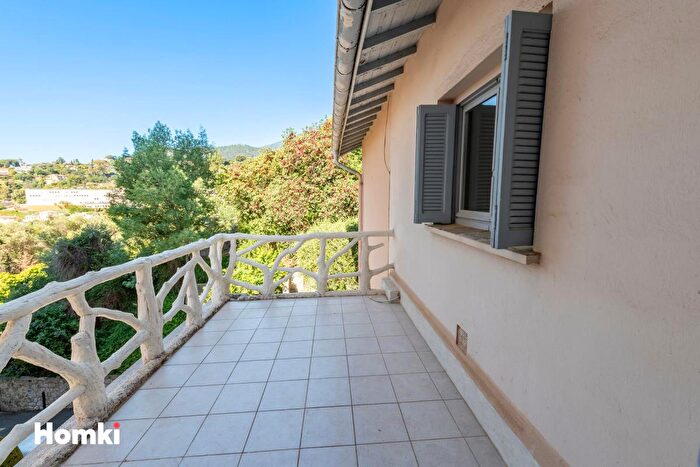 Appartement 3 pièces à vendre - Menton, Hôtel de Ville, Vieille Ville, Musée, Madone, Carnolès