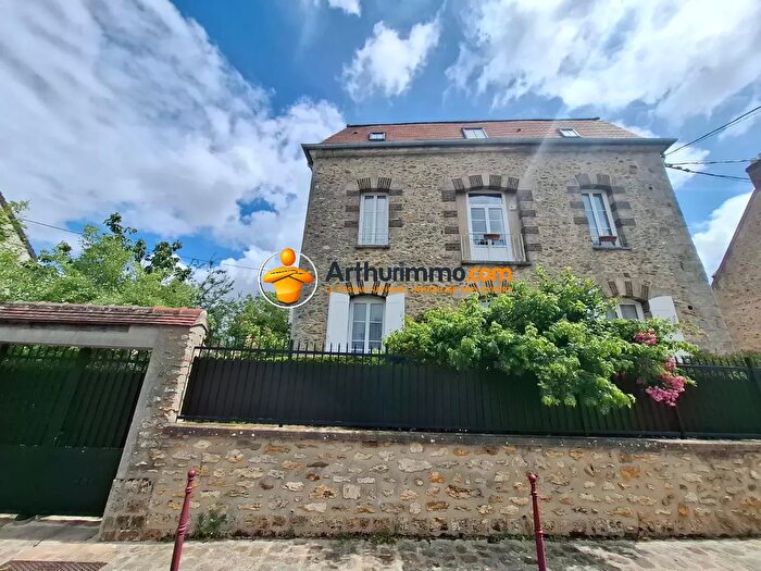 Rozay-en-Brie : Maison 12 pièces à vendre