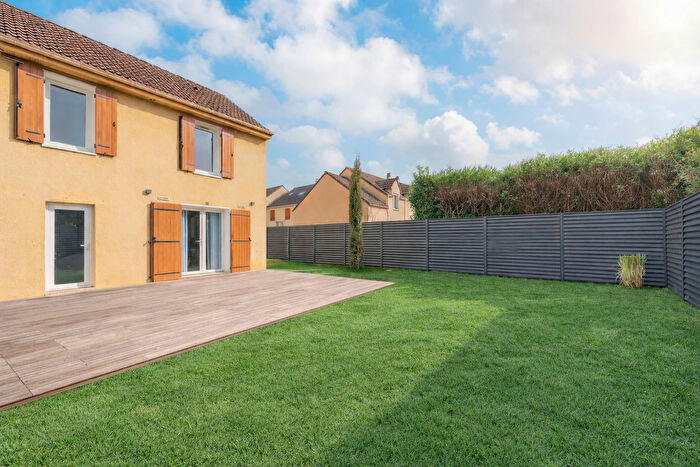 Maison à vendre - Aubergenville - 5 pièces - 3 chambres