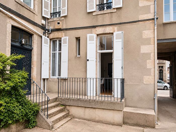 Limoges, Centre-ville, Hôtel de Ville, Emailleurs : Appartement 2 pièces à louer