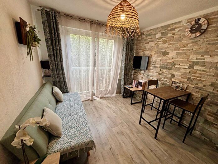 Appartement à louer - Sanary-sur-Mer - 1 pièce - 1 chambre