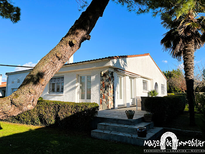 Maison à vendre - Barzan - 4 pièces - 3 chambres