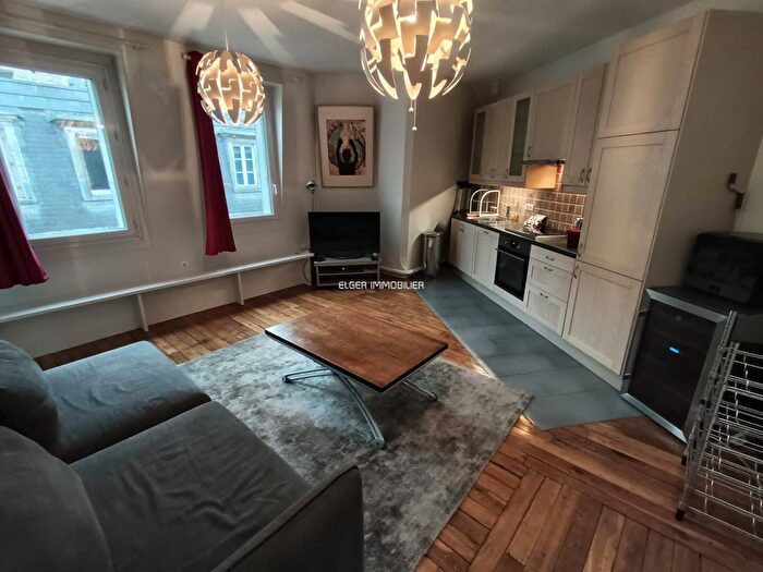 Appartement à louer - Porte Dauphine, Paris ème arrondissement - 2 pièces - 1 chambre