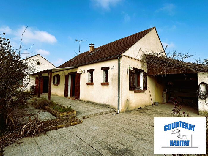 Maison à vendre - Jouy - 5 pièces - 4 chambres