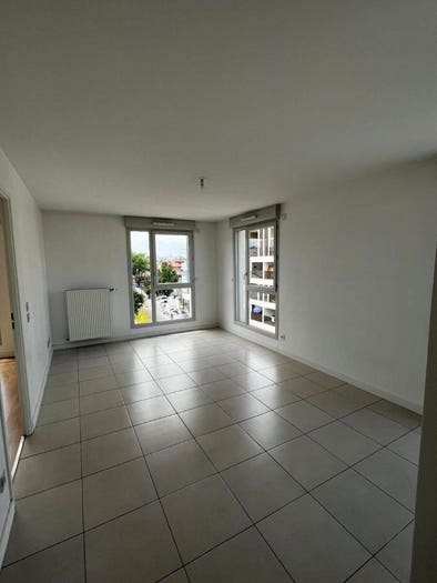 Appartement 3 pièces à Croix Luizet, Villeurbanne, à louer