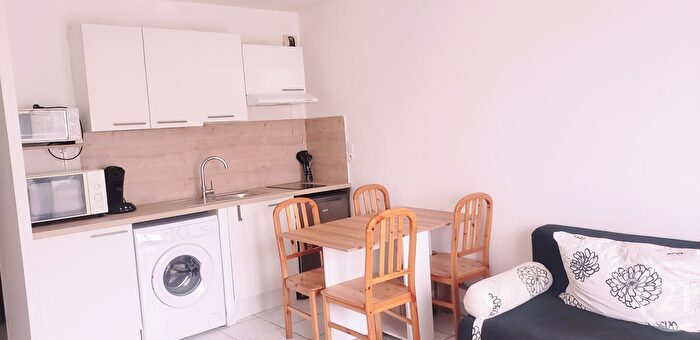 Appartement à louer - Rodez, Saint-Eloi, Camonil - 2 pièces - 1 chambre