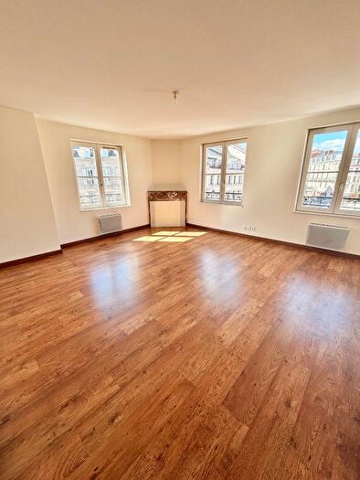 Appartement à louer - Limoges, Centre-ville, Hôtel de Ville, Emailleurs - 4 pièces - 2 chambres