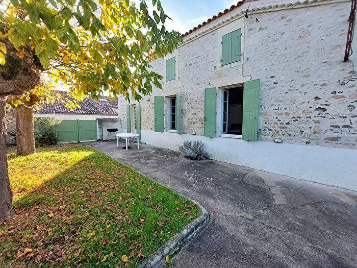 Maison à vendre - Mornac-sur-Seudre - 4 pièces - 3 chambres