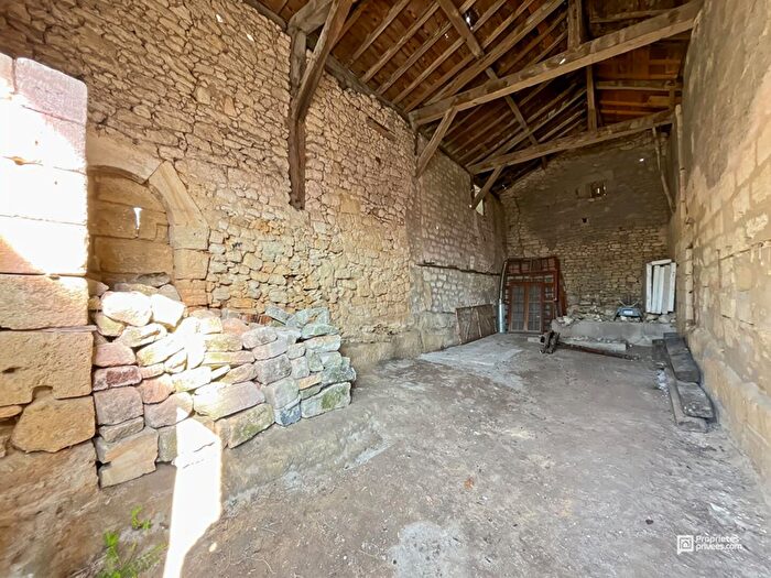 Maison à vendre - Aubie-et-Espessas - 1 pièce