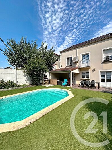 Maison à vendre - Villecresnes - 7 pièces - 5 chambres