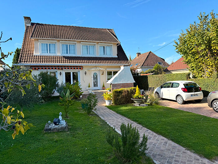 Maison à vendre - Magny-les-Hameaux - 7 pièces - 4 chambres