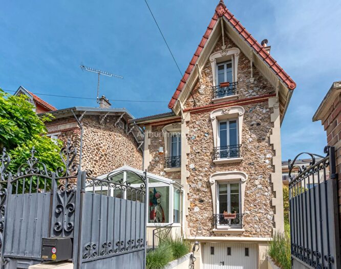 Le Perreux-sur-Marne, Prairie de Nogent, Parclairs : Maison 7 pièces à vendre