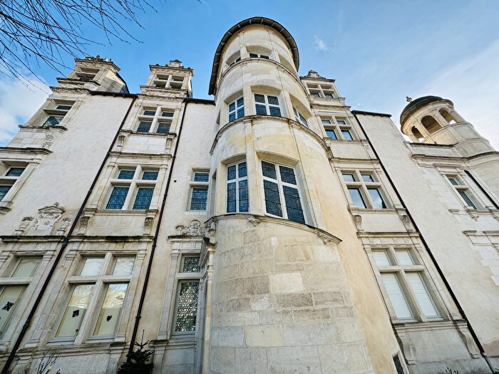 Appartement à louer - Poitiers, Centre-ville - 2 pièces - 1 chambre